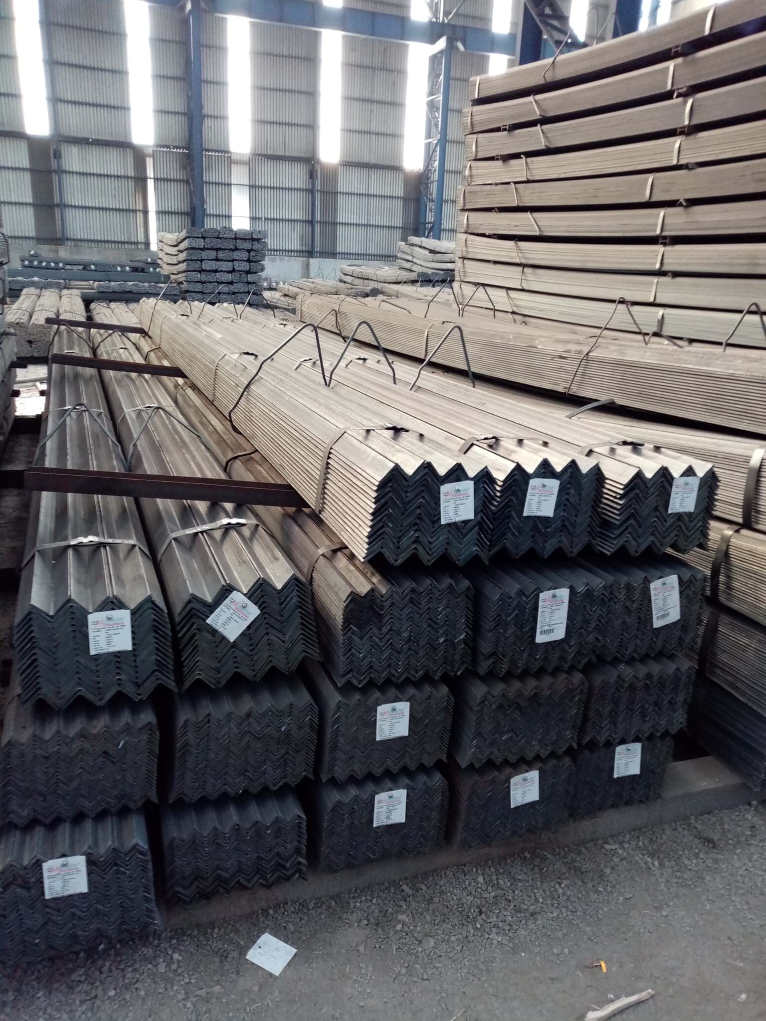 Steel HB | EQUAL ANGLES